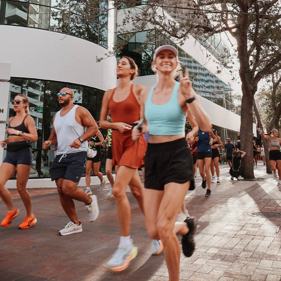 Running Store Plaza del Sol | Run Club Plaza del Sol – Fit2Run